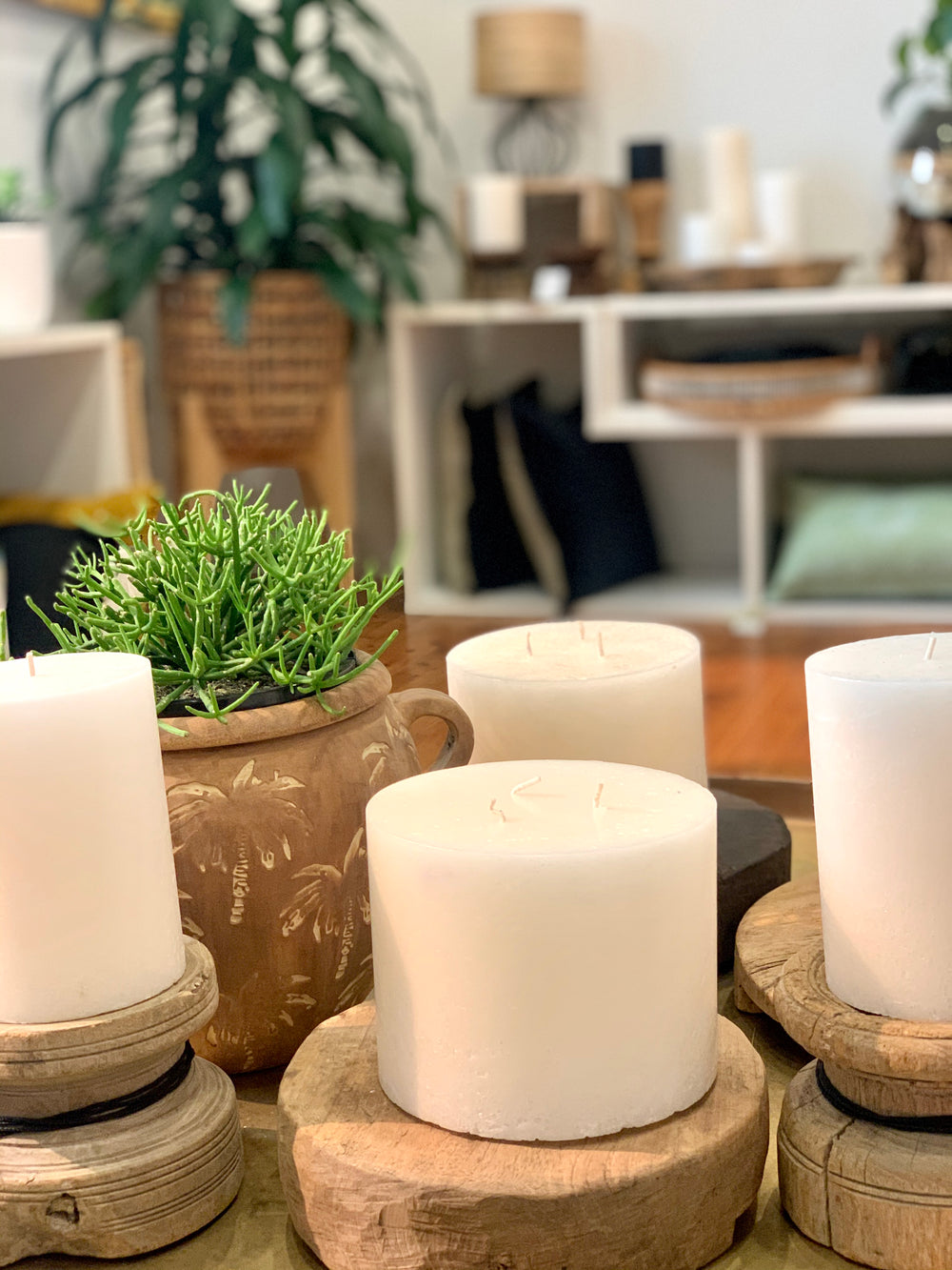 Rustic Pillars - Wide – Moontree Studio